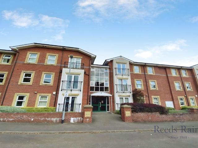 Quarry Avenue, Stoke On Trent ST4, 2 bed flat to rent, £800 pcm | PrimeLocation