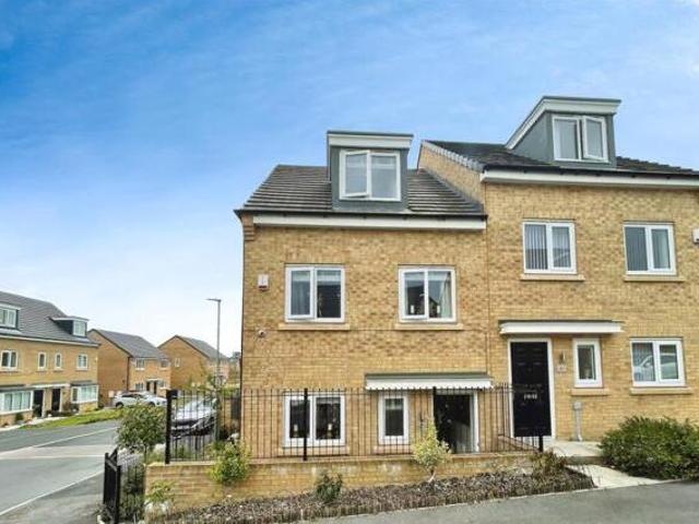 Quarry Bank Road, Bradford, 3 Bedroom Semi detached