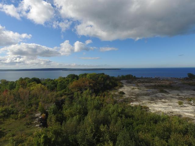 Quarry bluff court