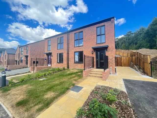 Quarry Drive, Cookridge, Leeds LS16, 3 bed semi detached house to rent, £1,650 pcm | PrimeLocation