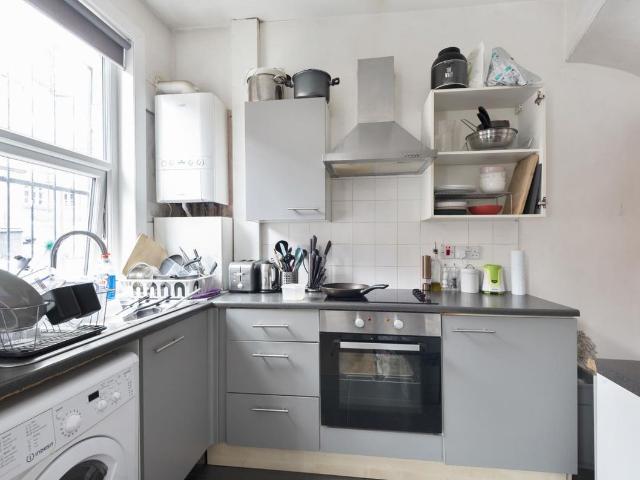 Quarry Street, Woodhouse LS6, 4 bed terraced house to rent, £1,550 pcm | PrimeLocation