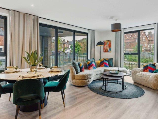 Quarry Road, Tunbridge Wells TN1, 2 bed flat to rent, £1,690 pcm | PrimeLocation