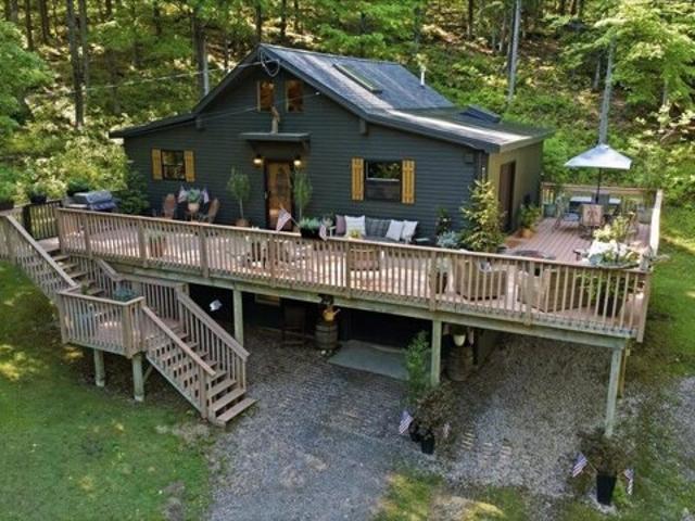 Quarry Rd, Bennington, Home For Sale