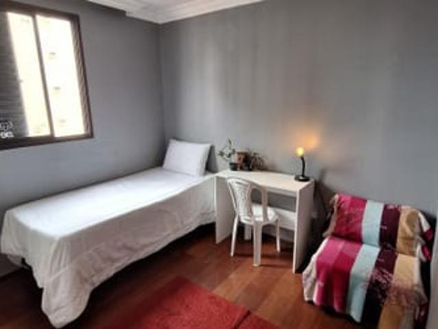Quarto c/ banheiro. LOCALIZAÇÃO PRIVILEGIADA EM SBC