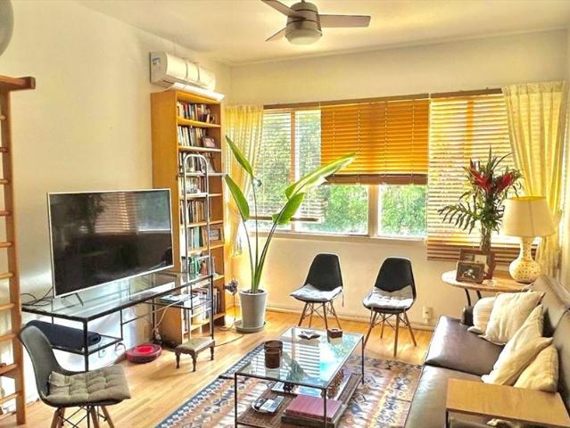 Quarto c/ Banheiro Privativo, Ar Condicionado Split e TV