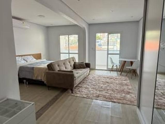 Quarto, cozinha e sacada 75m2