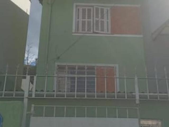 quarto com banheiro mobiliado excelente localização