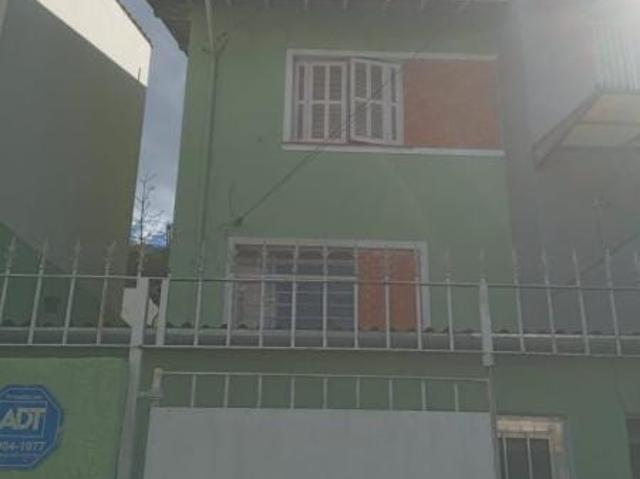 quarto com banheiro mobiliado excelente localização
