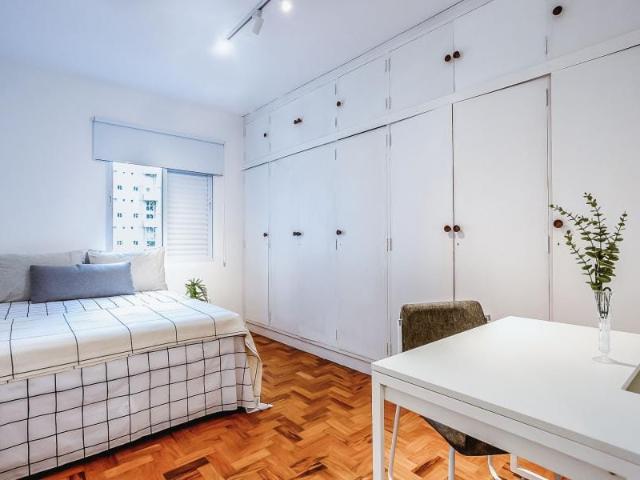 Quarto com banheiro exclusivo