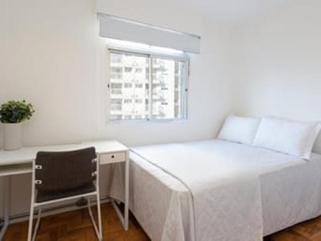 Quarto com banheiro exclusivo | Metrô Trianon Masp