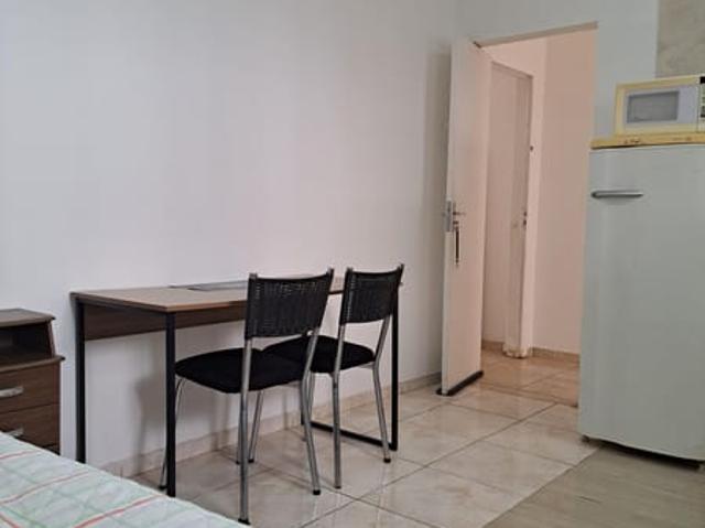 Quarto Mobiliado e banheiro privativo