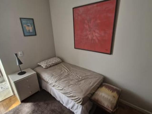 Quarto com Banheiro 2 Quadras da Av.Paulista