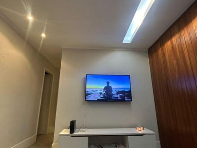 Quarto com cama de casal