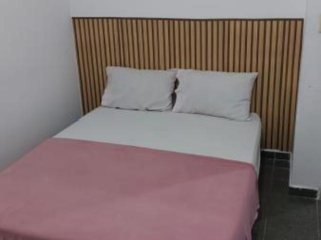 Quarto com cama de Casal