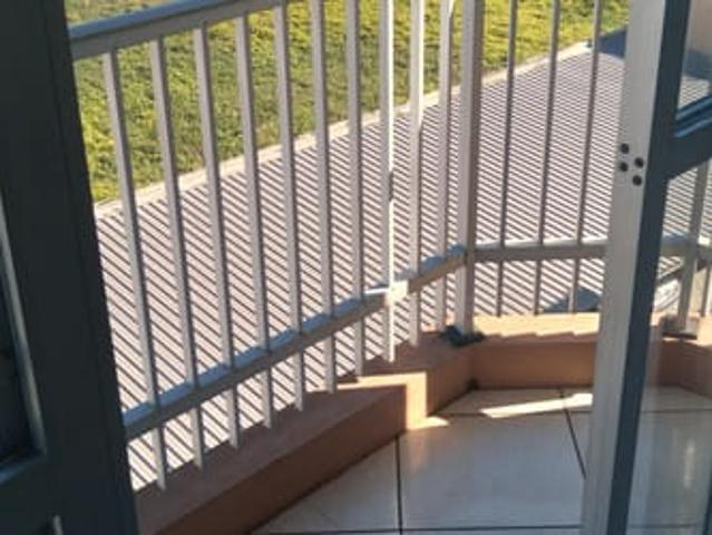 Quarto com sacada em um dos melhores bairros de Joinville