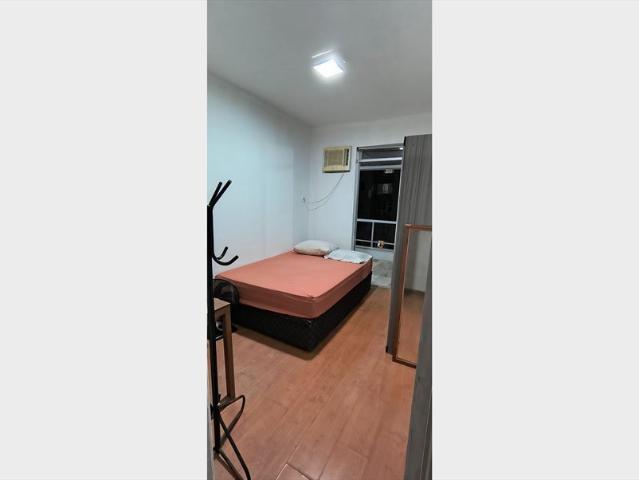 Quarto c/banheiro exclusivo na Barra da Tijuca