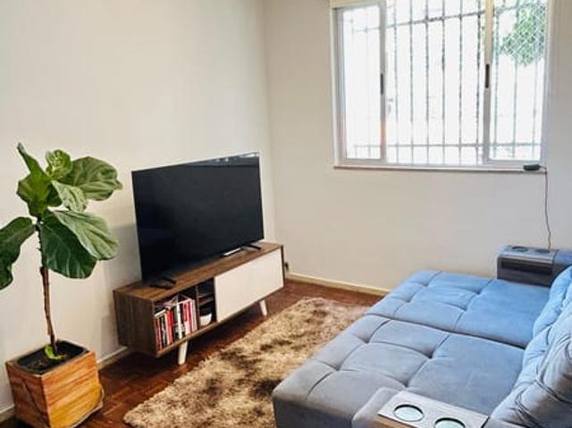 Quarto Amplo Centro Sul