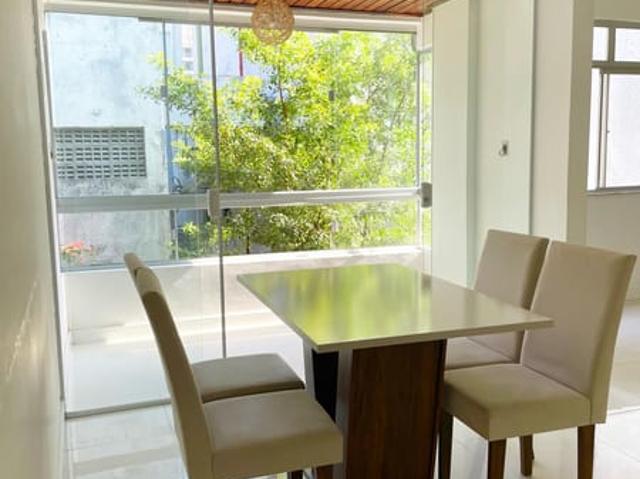 QUARTO AMPLO DISPONÍVEL PARA ALUGUEL