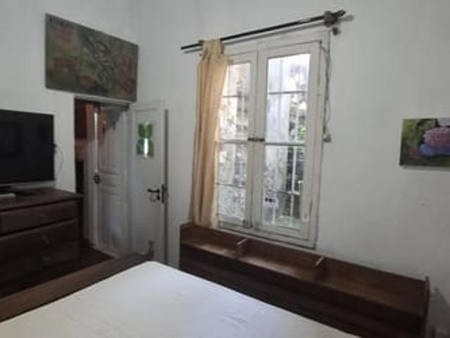 Quarto acolhedor com acesso a natureza