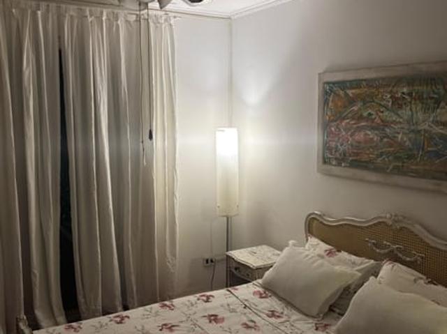 quarto aconchegante c imensa varanda ensolarada
