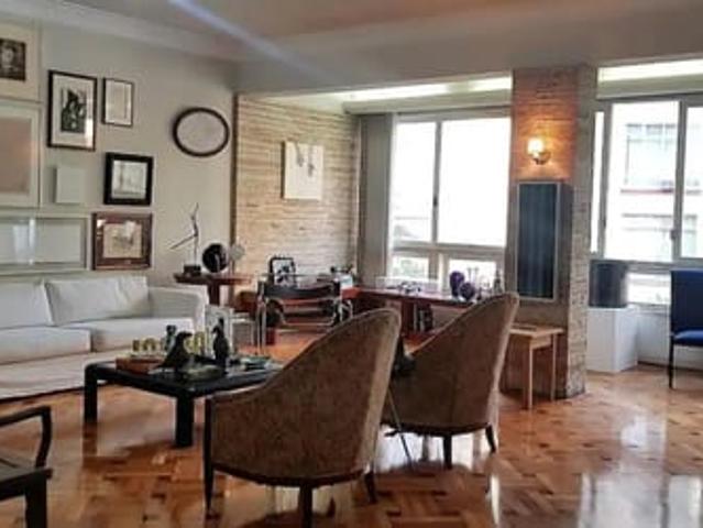 Quarto ap. alto nível, com banheiro ao lado ou suíte