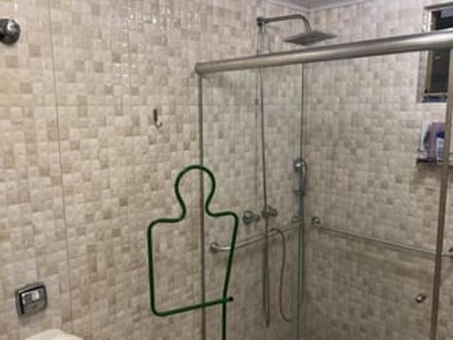 quarto grande com bh individual