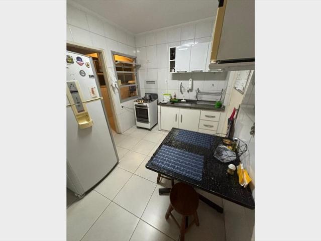 Quarto Grande para Aluguel em Pinheiros SP