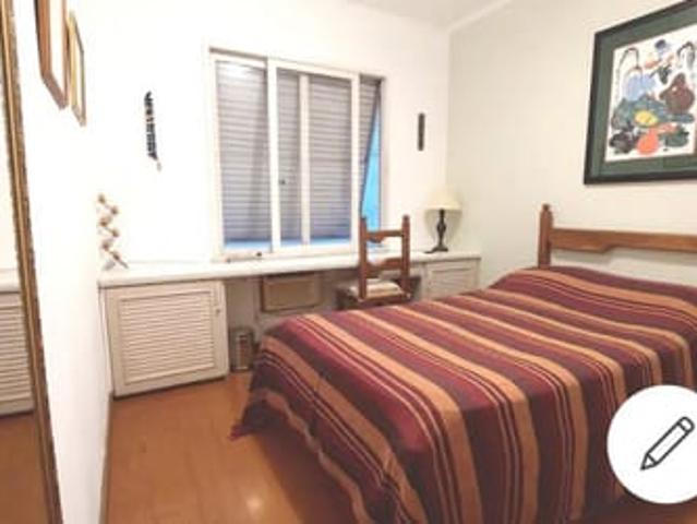 Quarto de casal em cobertura a 2 quadras da praia