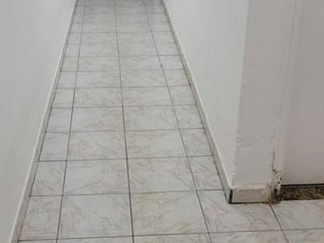 Quarto disponível com excelente localização