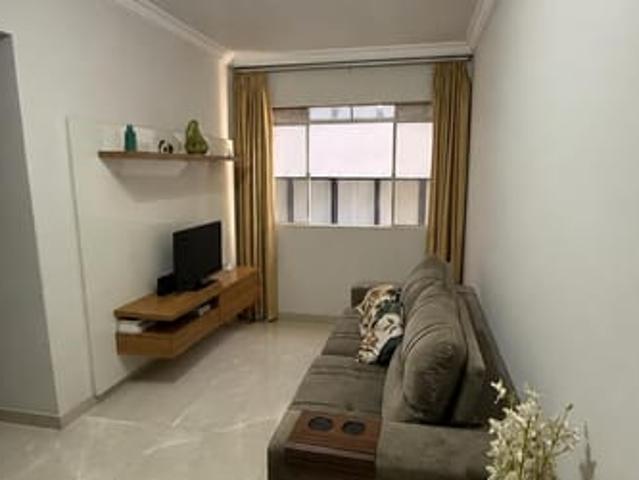 Quarto disponível no centro de Curitiba