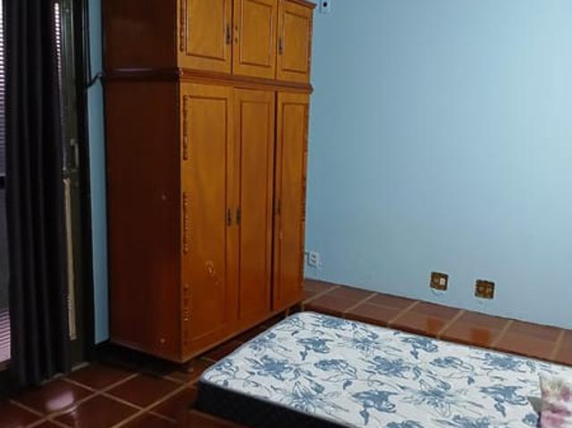 Quarto disponível,perto da Unaerp
