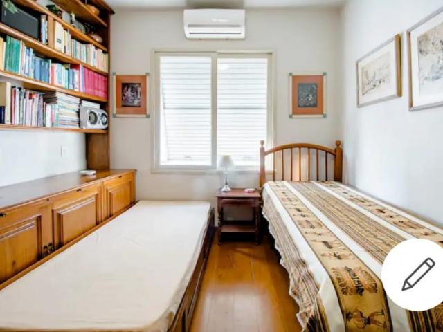 Quarto duplo em cobertura a 2 quadras da praia de Copacabana
