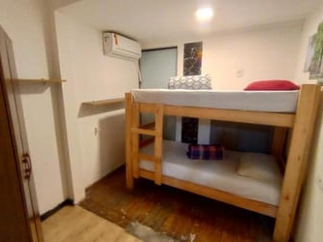 Quarto Duplo no centro de Balneário Camboriú | Aluguel Eômic
