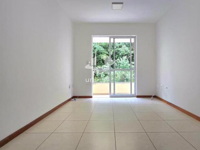 Quarto e sala amplo com planejados e garagem no Palazzo Dom Silvério
