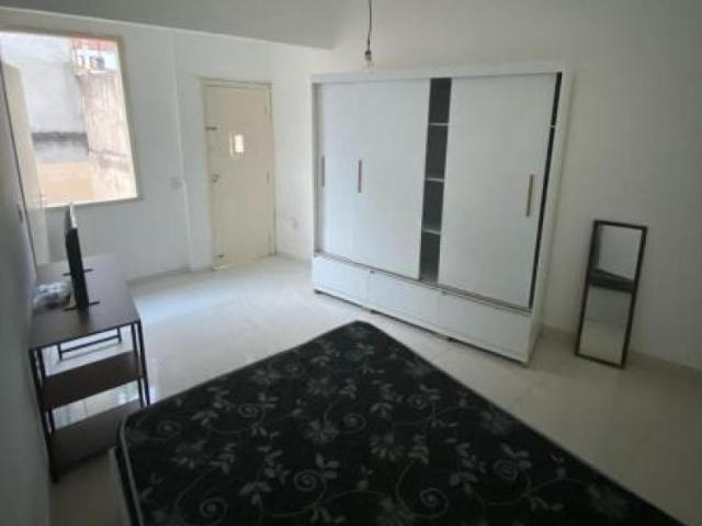 Quarto em casa colonial em Laranjeiras entrada independente