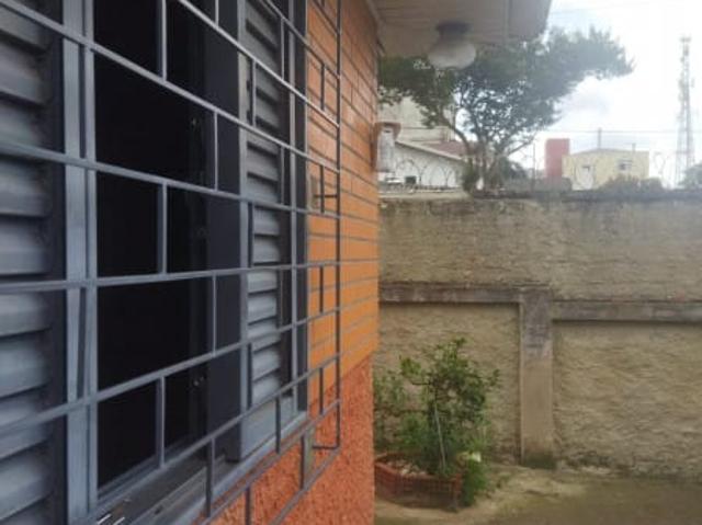 Quarto em Casa no Jardim das Américas