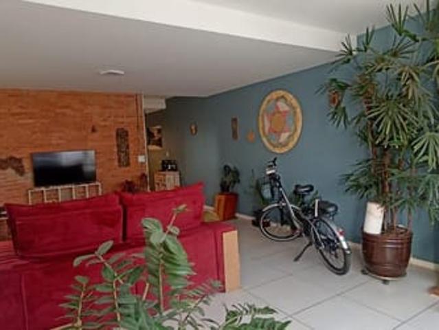 Quarto em Alto de Pinheiros