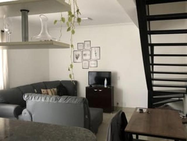 Quarto em Apto Duplex no coração de Alphaville!