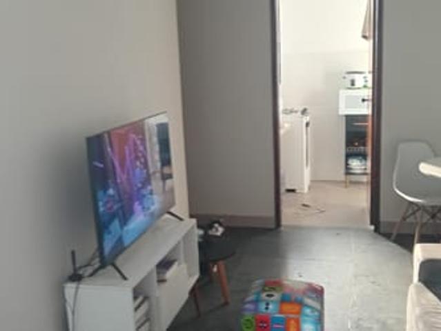 Quarto em apto mobiliado