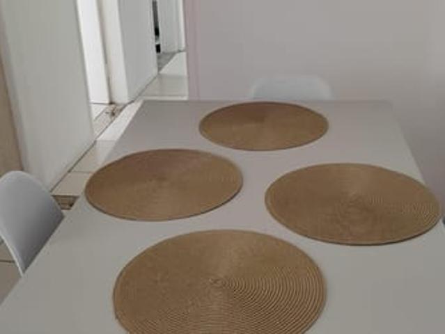 Quarto em Apartamento a 5 minutos da Av. Rio Branco