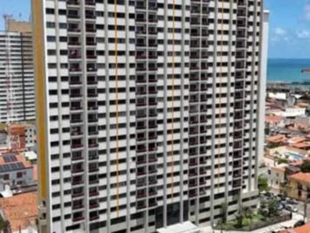 Quarto em apartamento mobiliado na Praia de Iracema