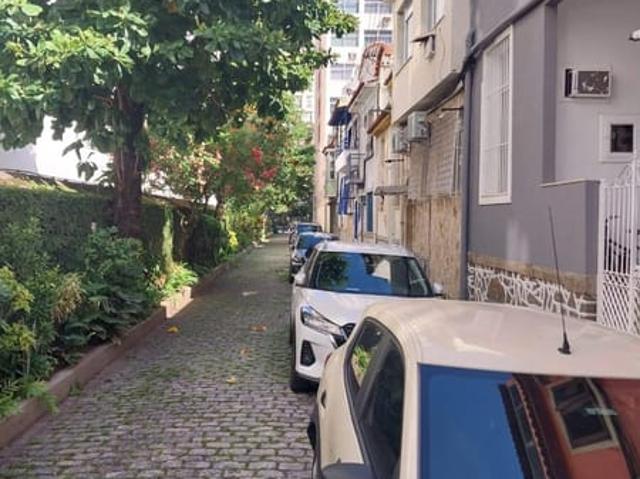 Quarto em Botafogo mobilhado