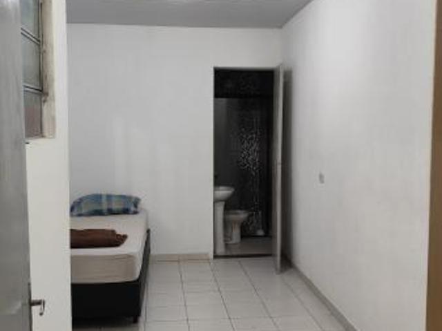 QUARTO EM MORADIA COMPARTILHADA