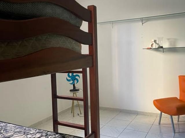 Quarto em ponta negra
