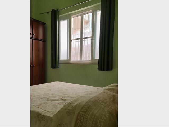 Quarto Enorme em Pensionato