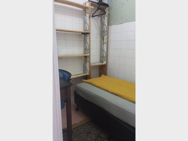 Quarto econômico, metrô perto