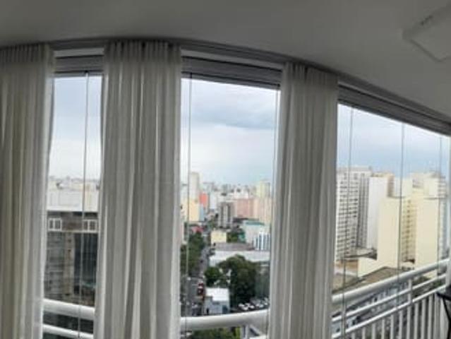 Quarto espaçoso com banheiro privativo em condomínio Club