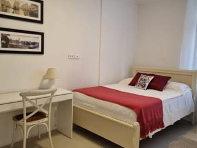 Quarto espaçoso e confortável nos Jardins