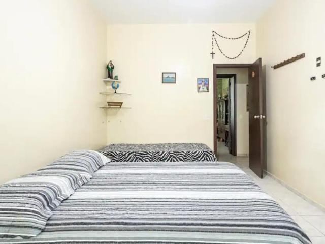 QUARTO ESPAÇOSO FLAMEMGO PERTO DO METRÔ