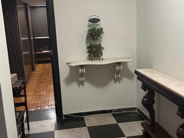 Quarto feminino no centro/Lourdes